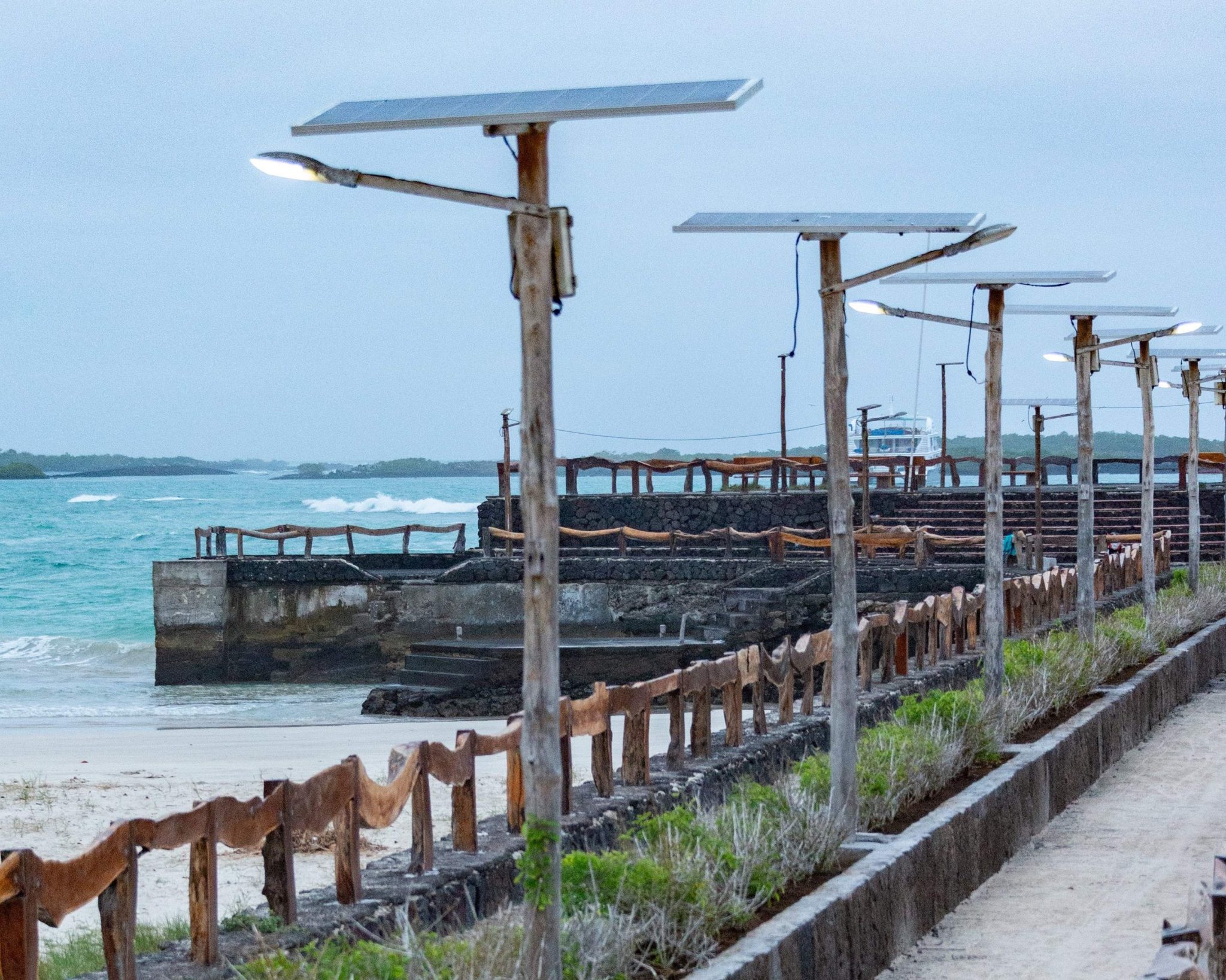 Lighting the Way with the Landscape Pathway and Walkway Lighting Guide ...