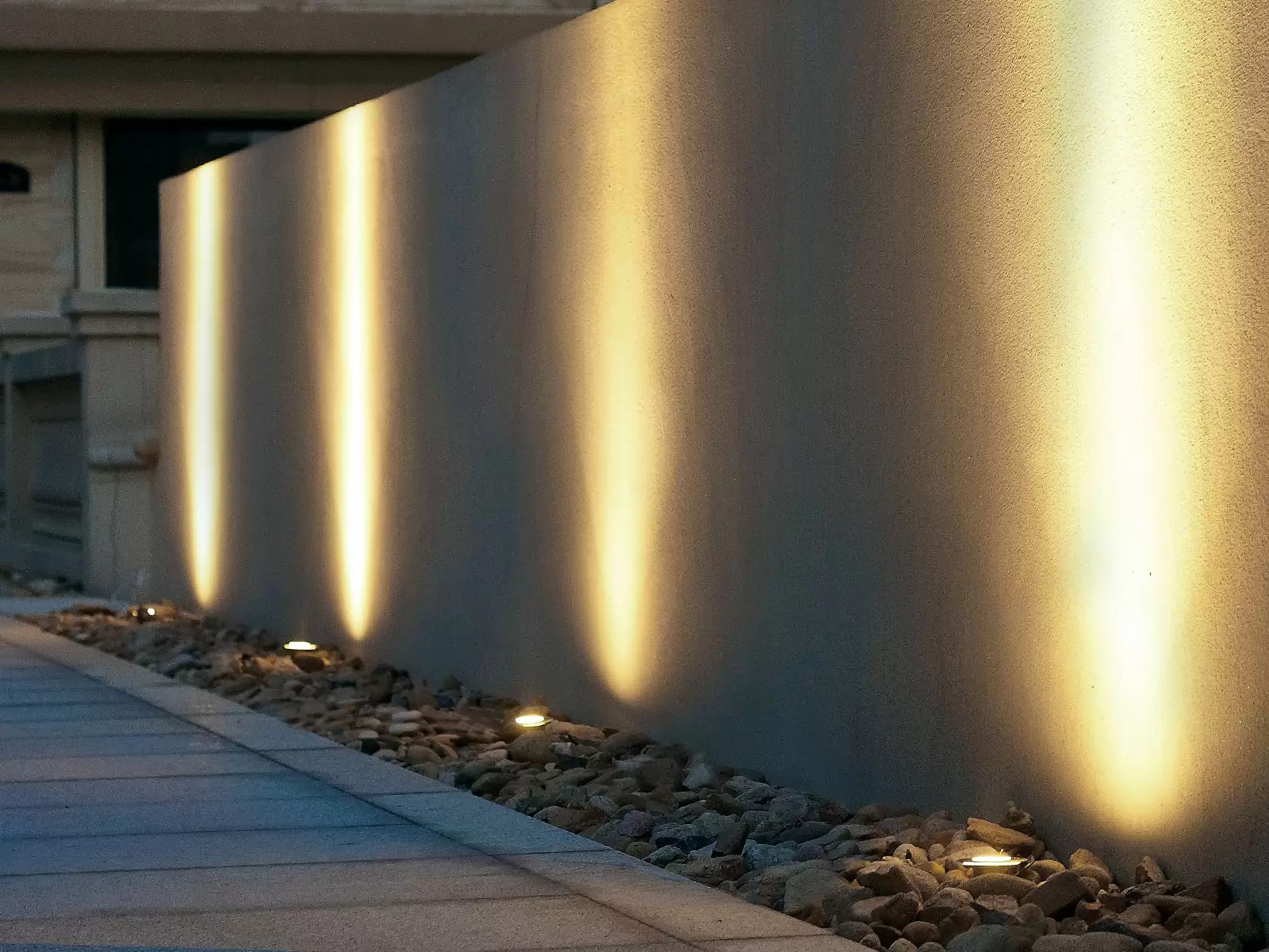 Landscape Accent Lighting: Highlighting Outdoor Items with Luminous ...