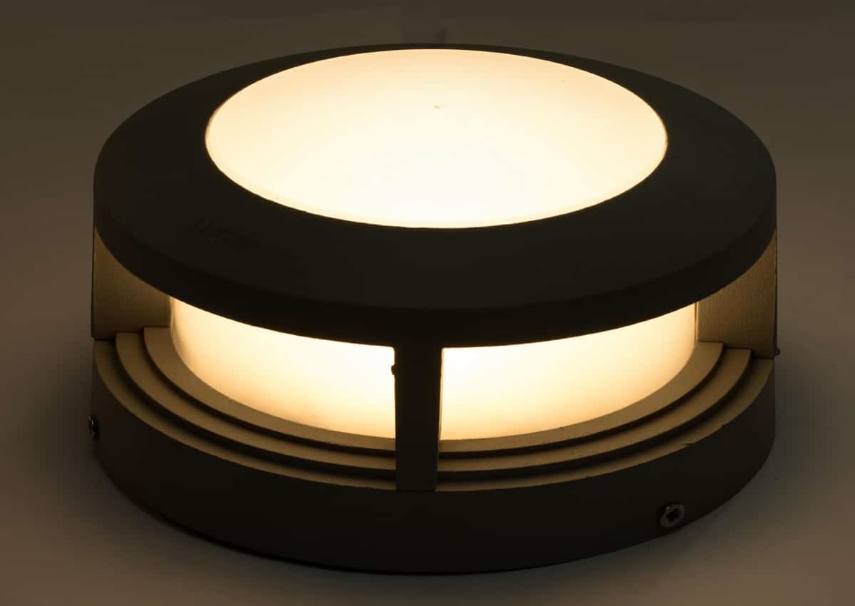 Shed Light on the Outdoor Glow with our Landscape Bollard Lights Guide ...