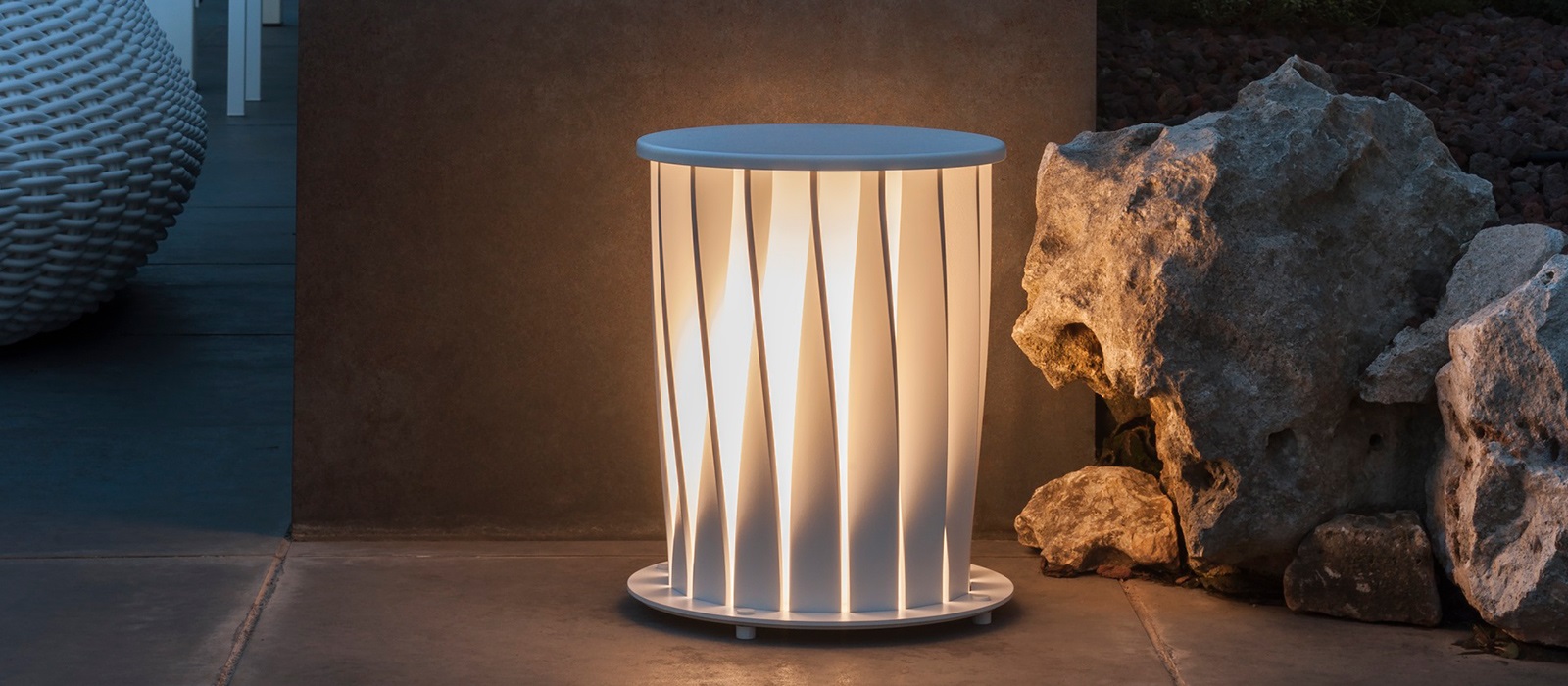 Light up your Outdoor Space with our Landscape Tall Floor Lights Guide ...