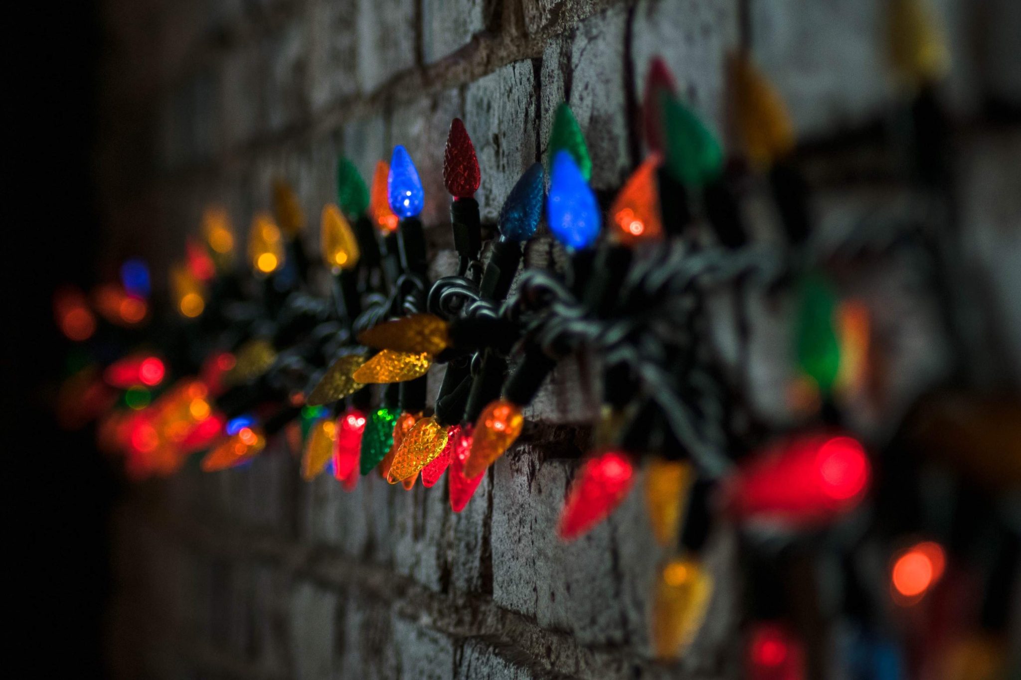 Unravel the Mystery: Why Do Half String Lights Go Out? - LightscapesTech