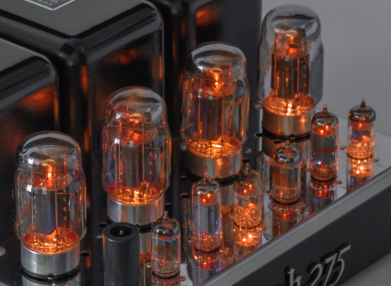 Discover the Sparkling Allure of Old Vacuum Tube Lamps - LightscapesTech